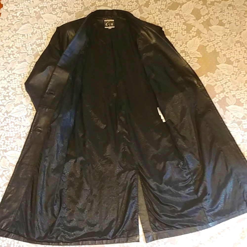100% Leather Global Identity Jacket Size Large. - Gem